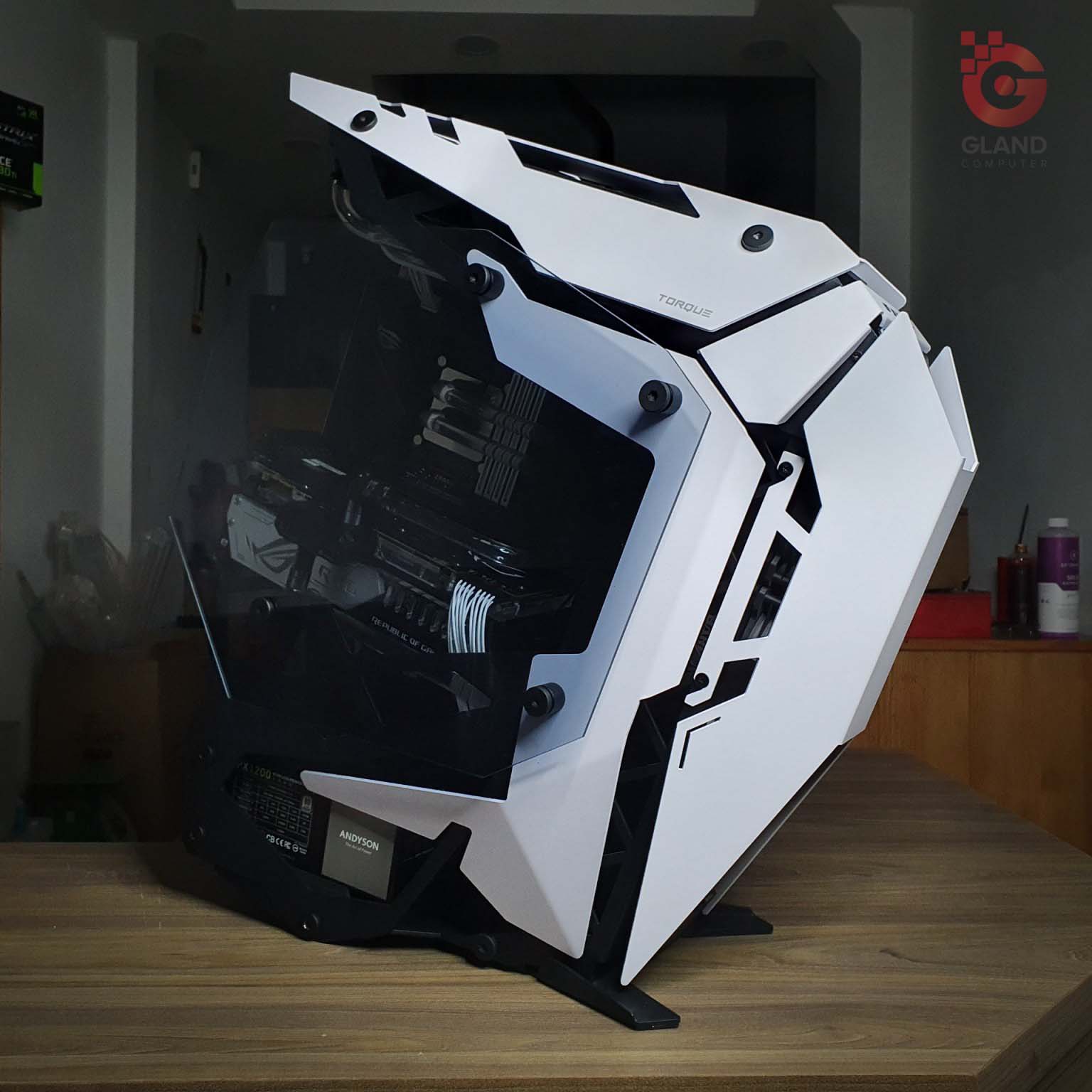 [Case modding] Antec Torque White build - Motor speed