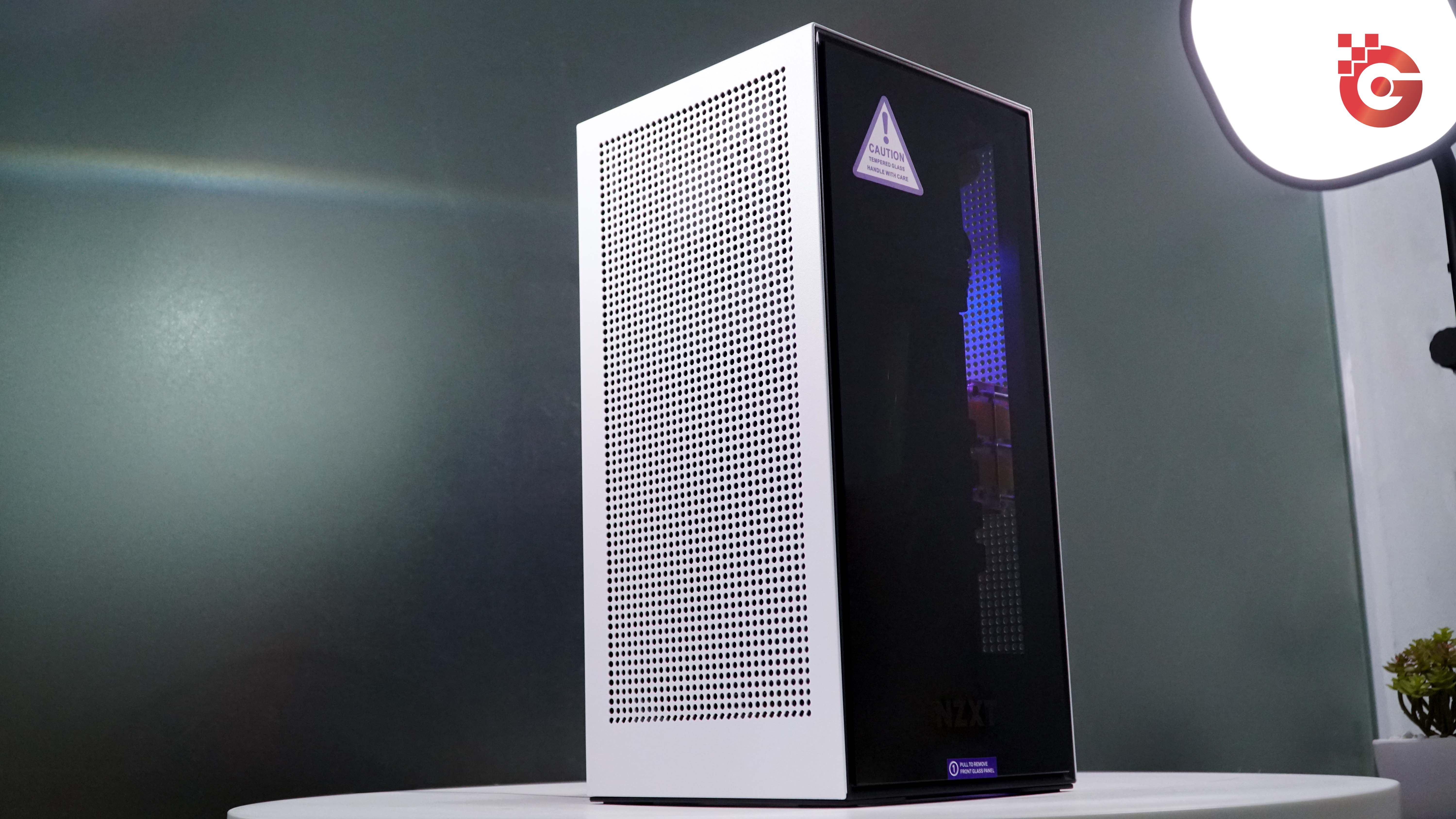 [Case modding] NZXT H1 WHITE build - Yellow