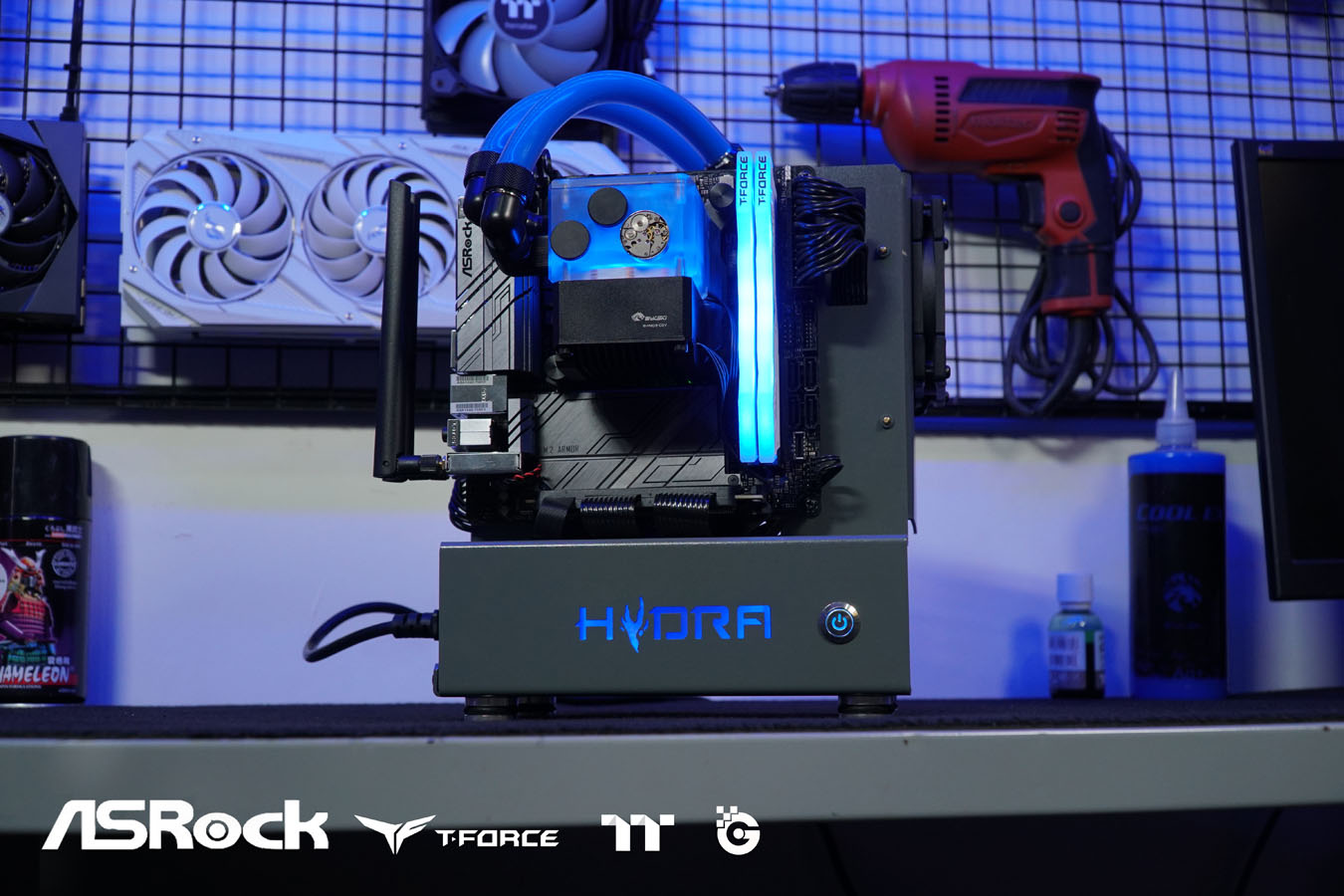 [Case modding] Hydra mini ITX build - The Impossible PC