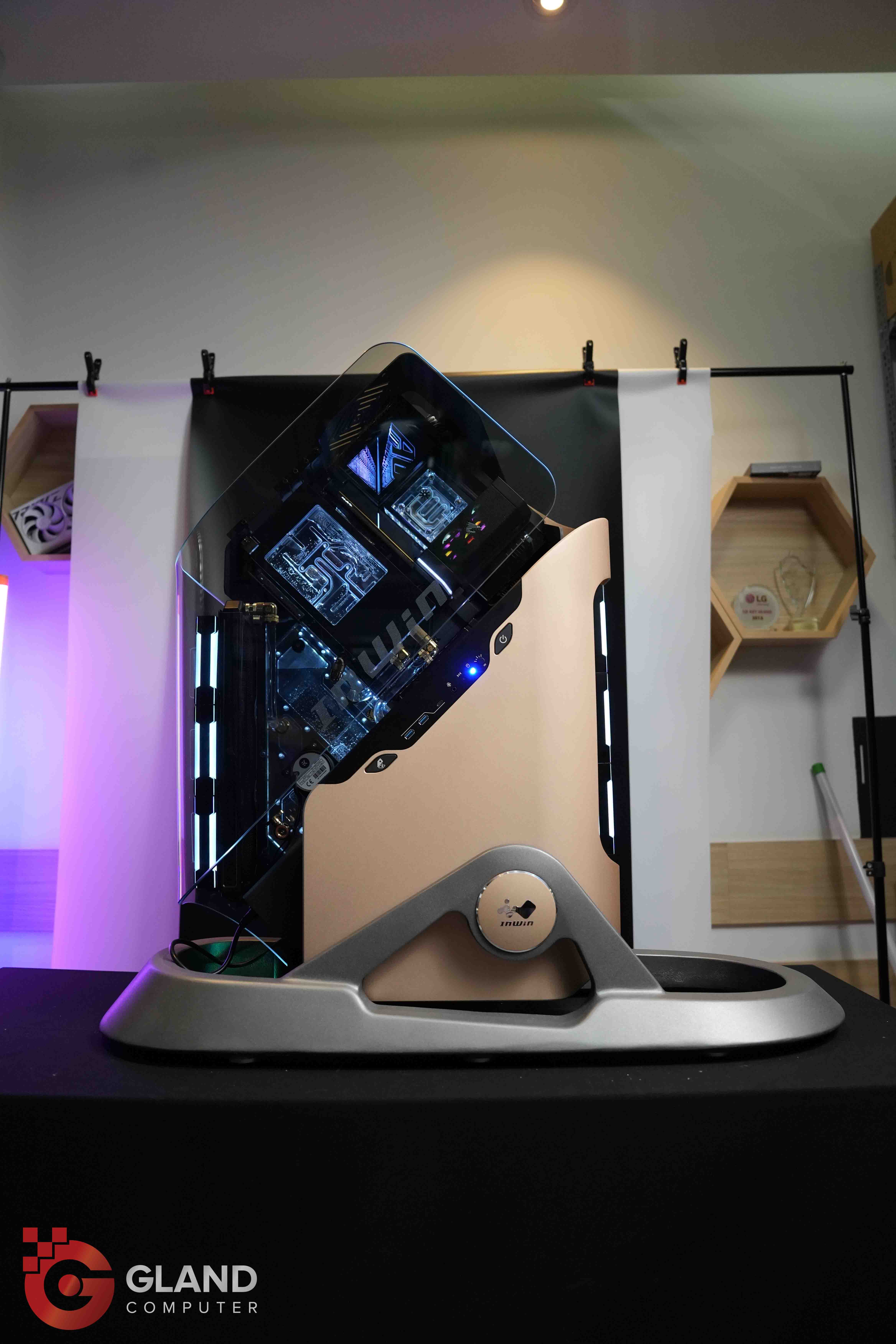 [Case modding] INWIN INFINITE LIMITED Build - TOP ONE